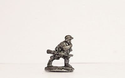 Pendraken 10mm SCW Nationalist Volunteer, running with rifle at trail